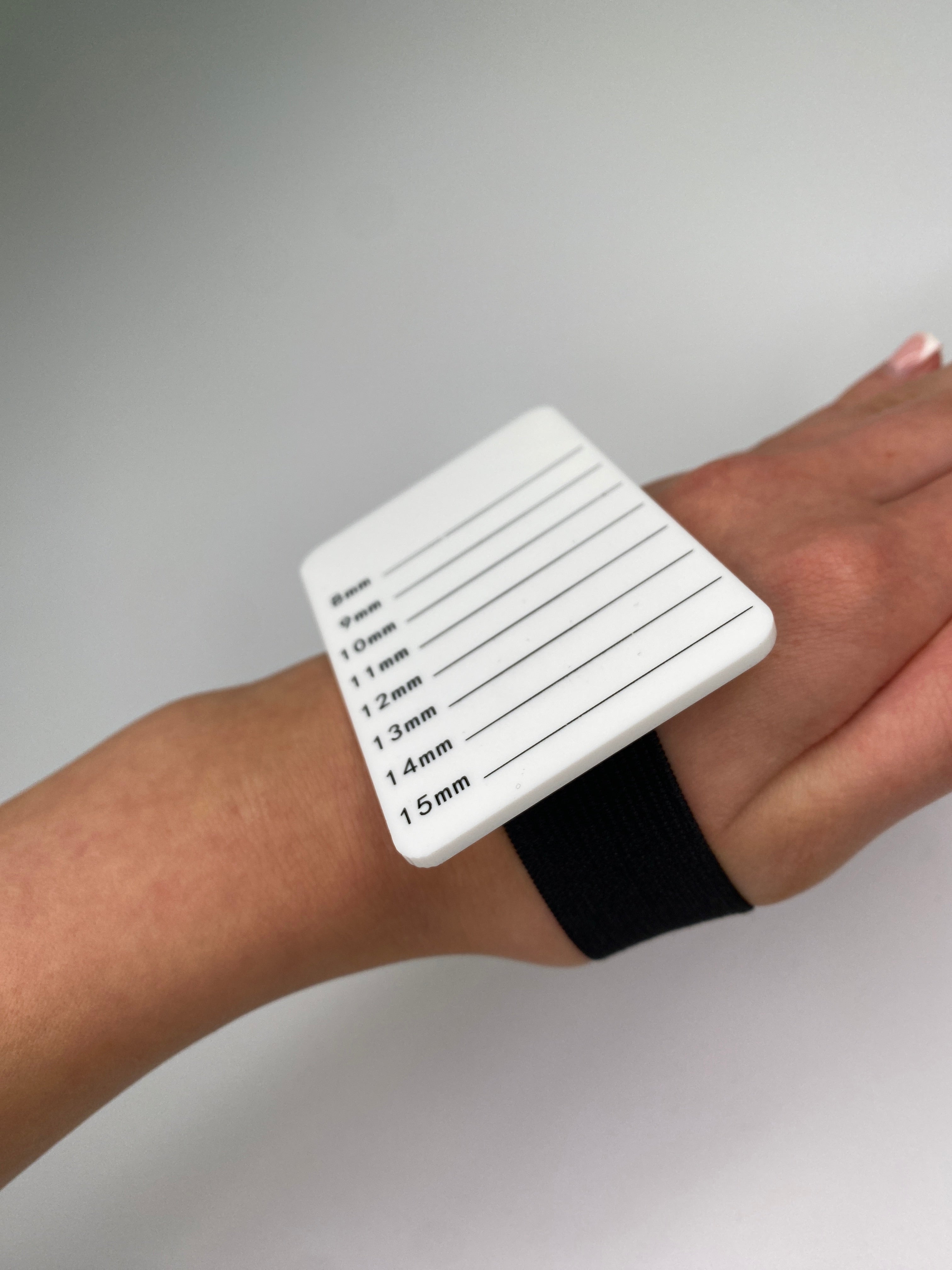 Lash Tile with Extendable Strap – LGG COSMETICS LTD